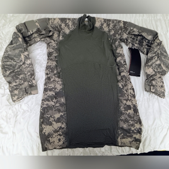 Massif | Shirts | Nwt Massif Army Combat Shirt Acu Digital Flame ...